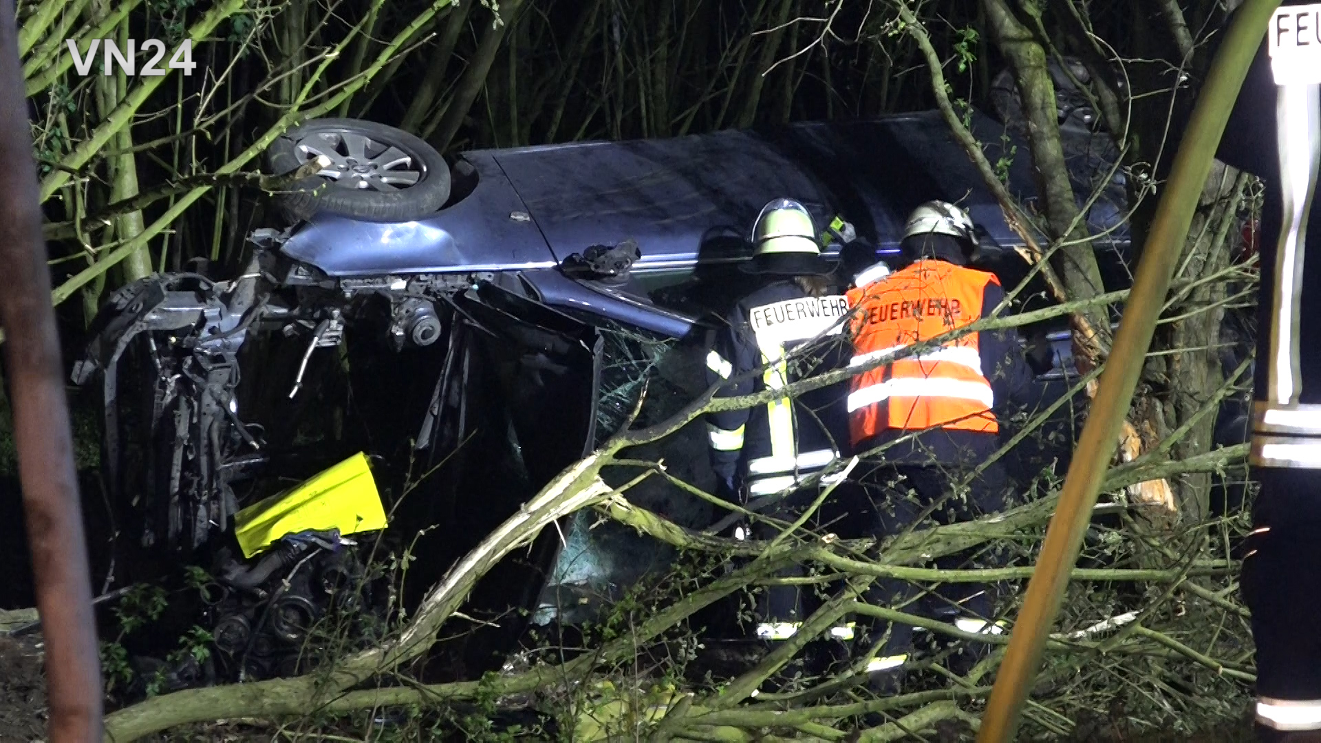 27 03 2020 VN24 Unfall PKW Fliegt ber Kreisverkehr In Werne VN24